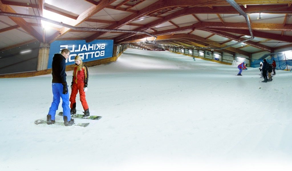 Schansen en Schranzen tijdens dagje Bottrop v/a 24 - TicketSpy